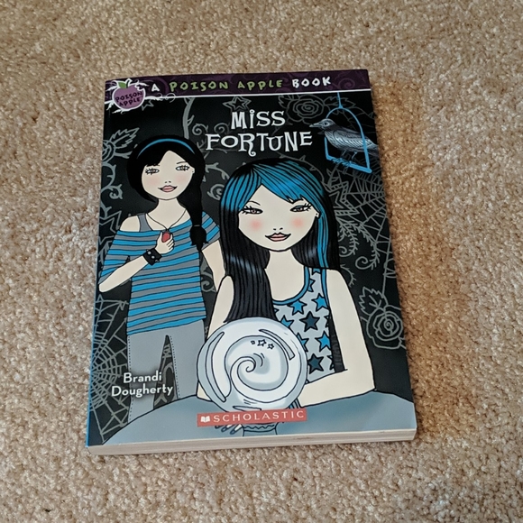 Scholastic | Other | Nwt Poison Apple Series Chapter Book | Poshmark